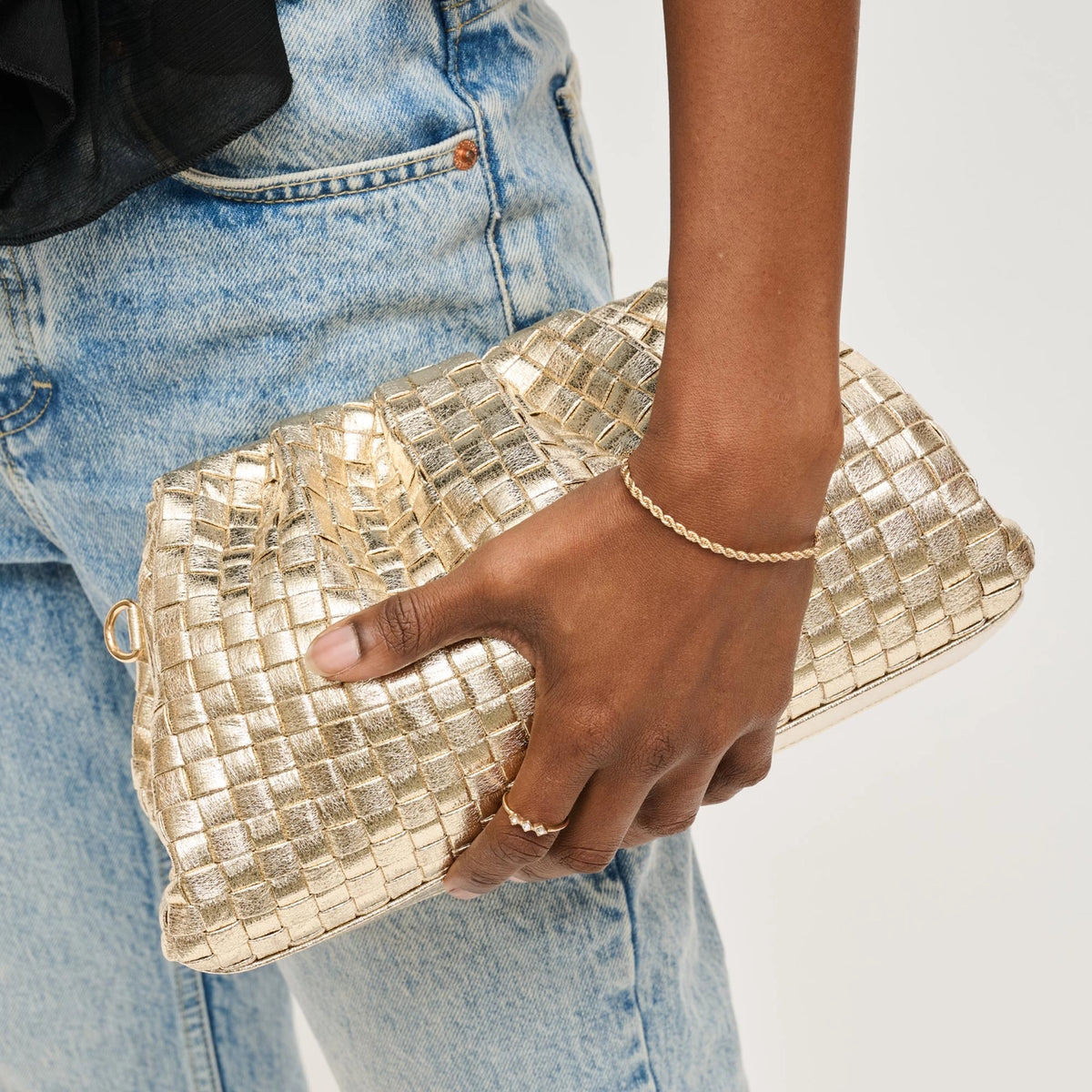 Urban Expressions Tate Woven Frame Clutch Handbag – DazzleUSA