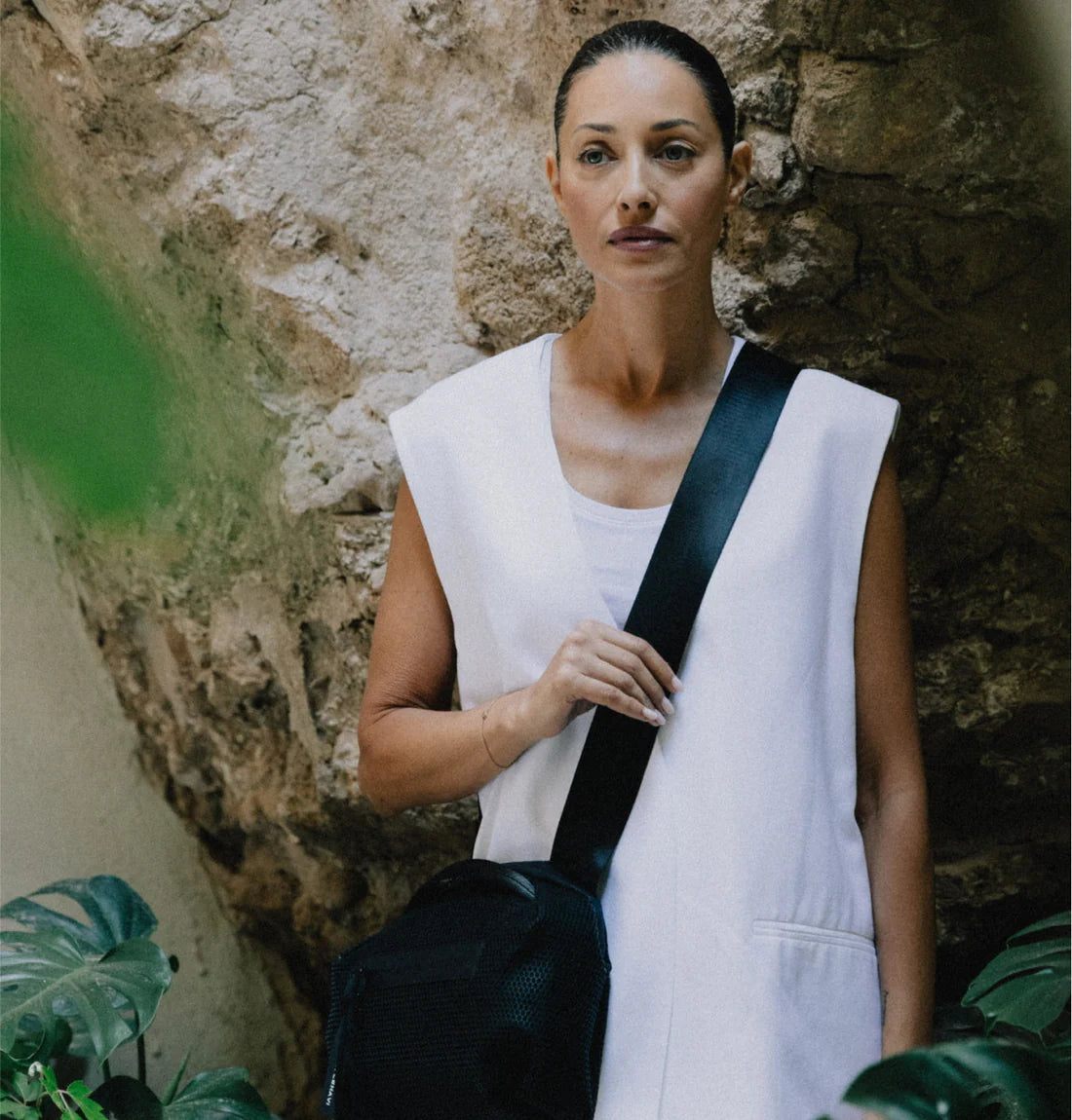 Daniella Lehavi Bonnie Crossbody in Noir – DazzleUSA